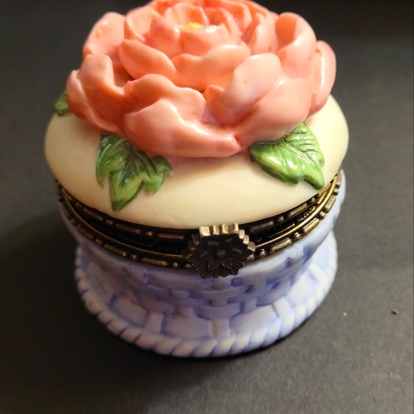 Accents | Hinged Trinket Box Pink Flower Blue Woven Basket | Poshmark